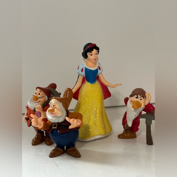 Disney | Toys | Disney Parks Snow White Pvc Figure Lot Grumpy Doc Happy ...
